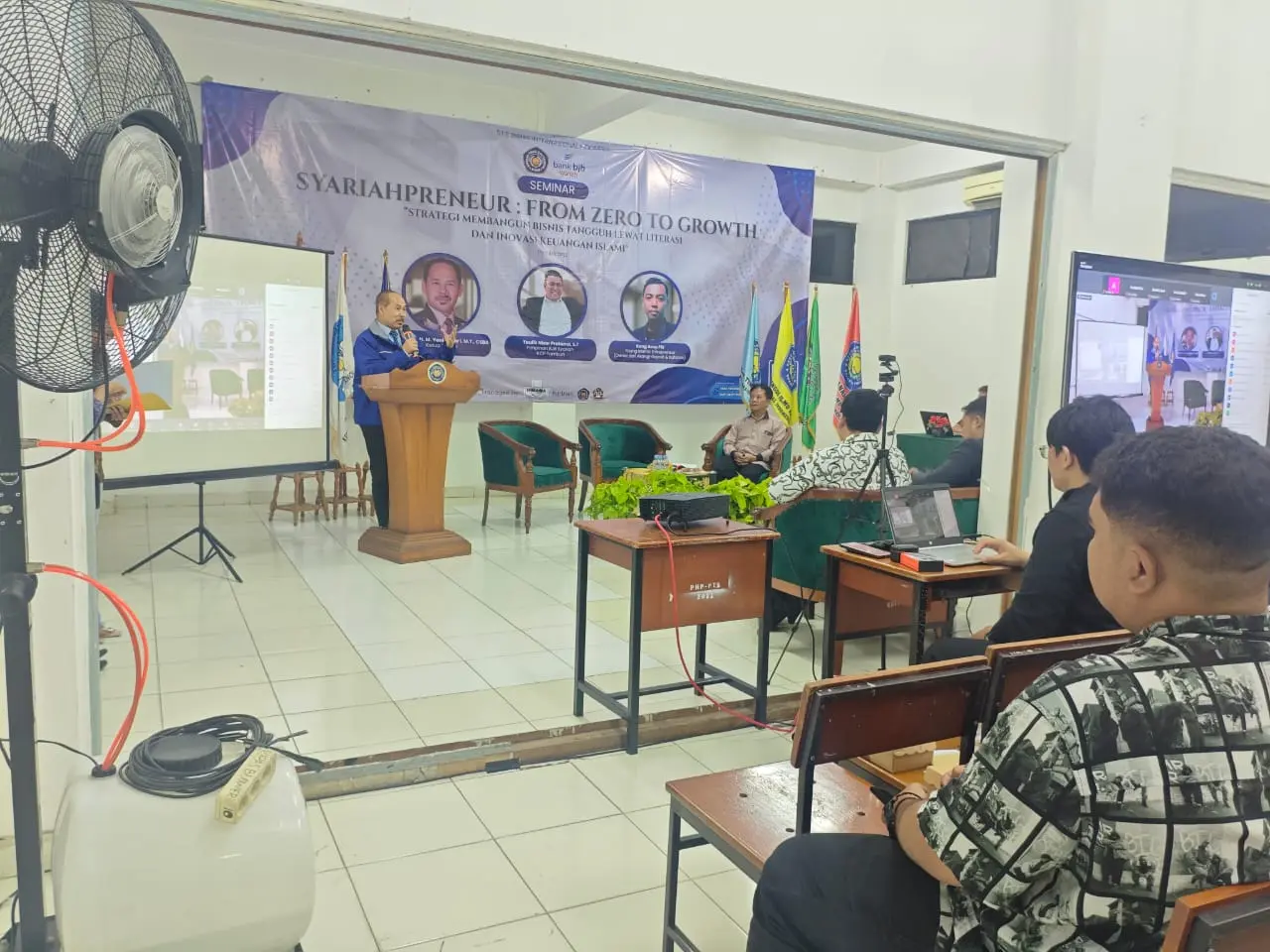 Home — STIE Bisnis Internasional Indonesia (Kelas Karyawan)